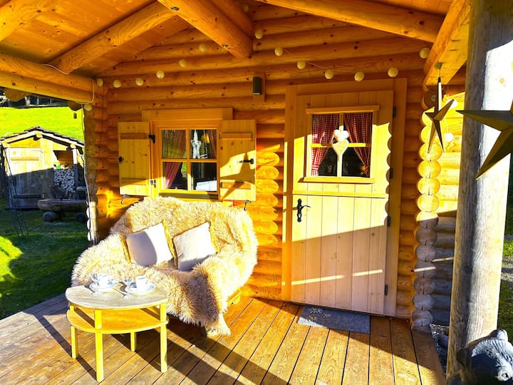 Swisshut Idyllic Farm Cabin - Merligen