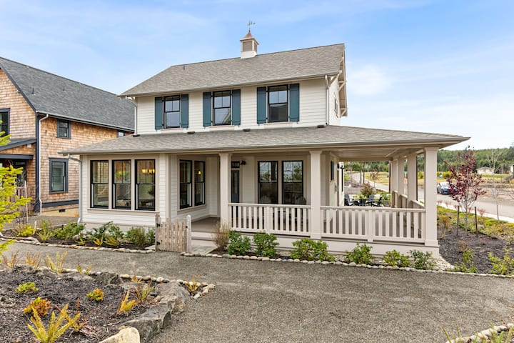 Glamping In The Woods: Hot Tub & Outdoor Fireplace - Pacific Beach, WA