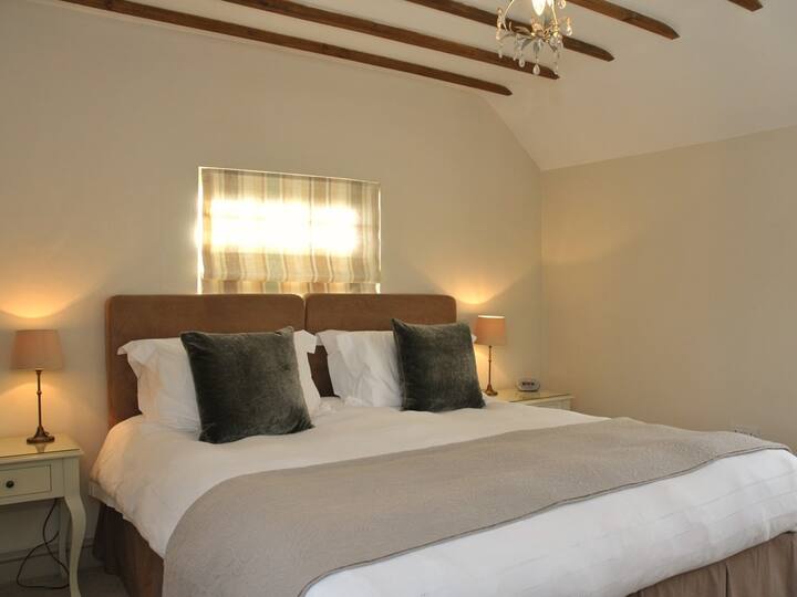 Super King Suite - Room 1 - Sevenoaks