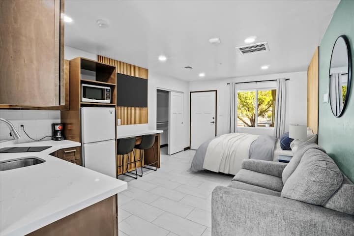Peppertree Studios - Safford, AZ