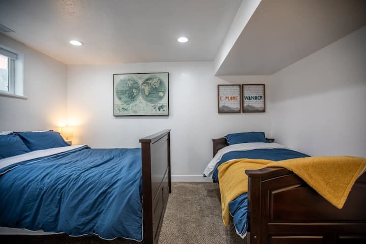 Lilypad Retreat | Cozy 3bd Winter Getaway - Sandy, UT