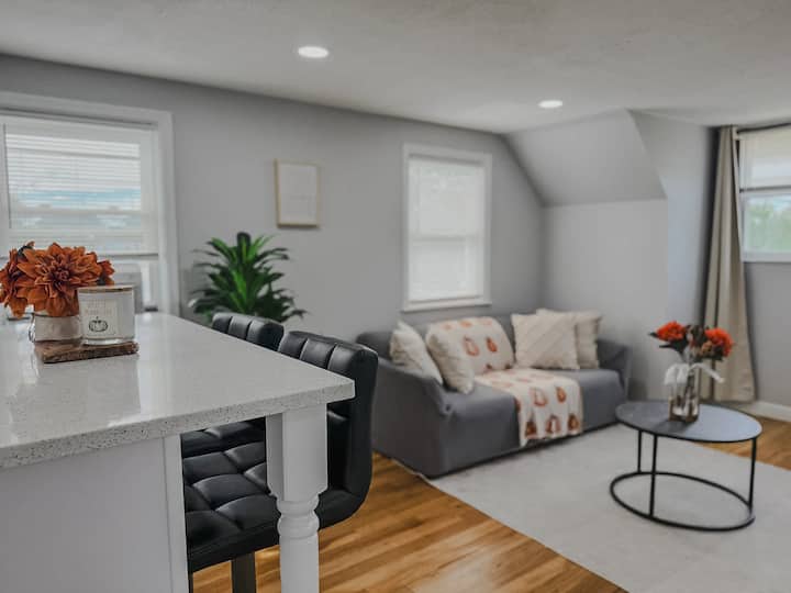 Lunavista's Cozy Corner, 1b&1bth - Garden City, NY