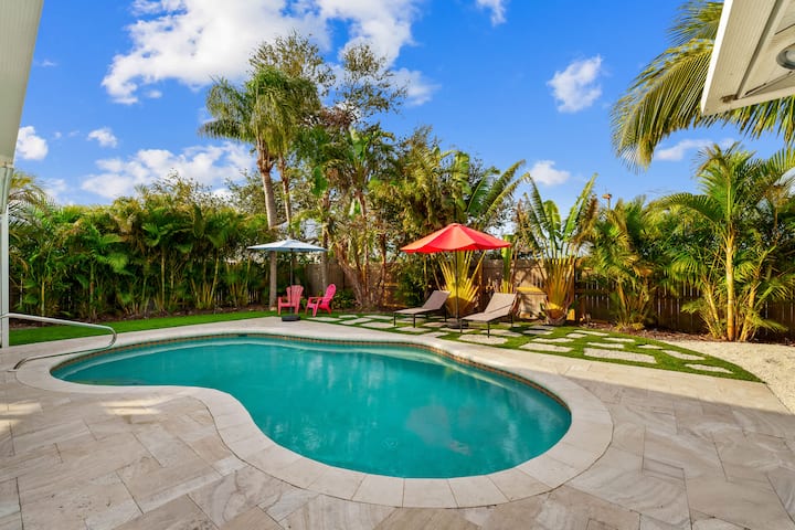Near Beach | Heated Pool + Putting Green Fun - Bradenton, FL