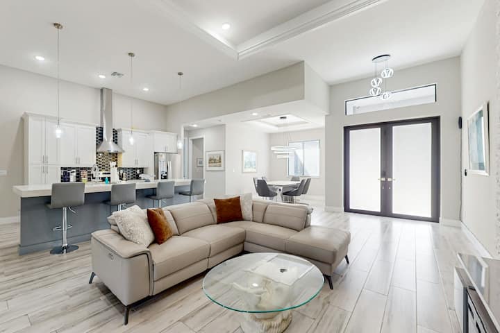 4 Br Home With Private Backyard And Screened Lanai - Bonita Springs, FL