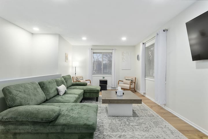 3br|great For Families|kingbeds|mins To Arrowhead - Overland Park, KS