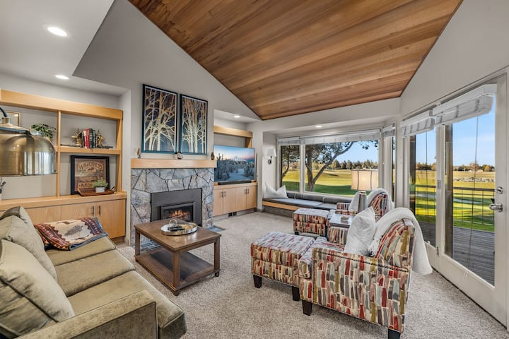 Modern Eagle Crest Condo With Sprawling Golf - Redmond, OR