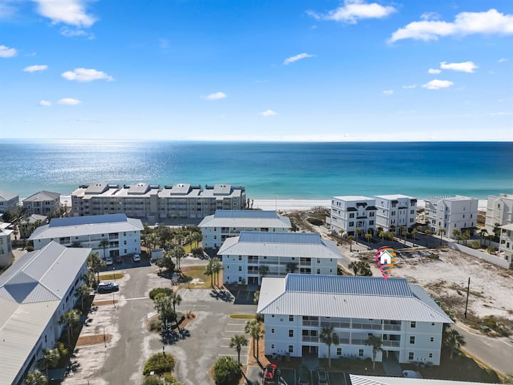 Beach Shak- Walk To The Beach- Heated Pool - Rosemary Beach, FL