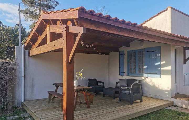 4 Bedroom Nice Home In L'aiguillon La Presqu'ile - La Tranche-sur-Mer