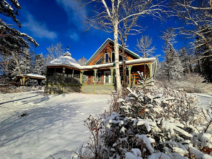 Chalet Bois Rond, Bord De Rivière, Spa & Billard - Québec
