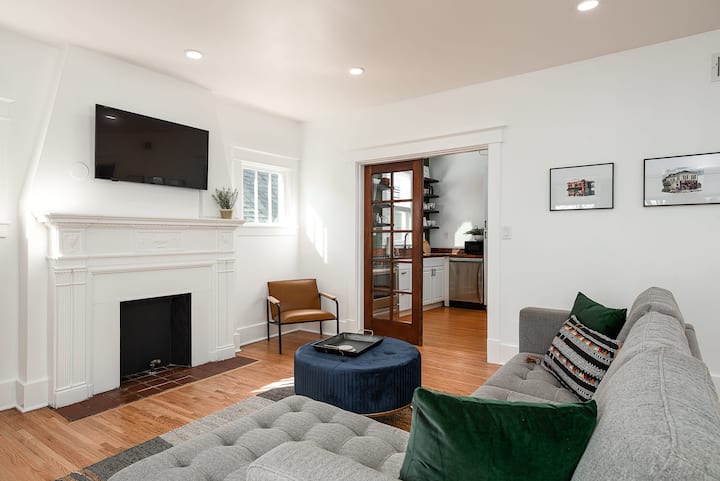 New! Charming City Condo! Walkable & Chic! - Plantation, KY