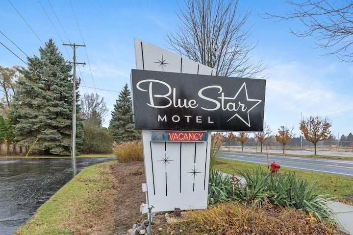 Blue Star Motel #4 - Saugatuck, MI