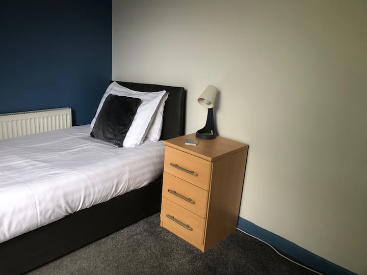 Bassett Home - Single Room And Free Parking - 사우샘프턴