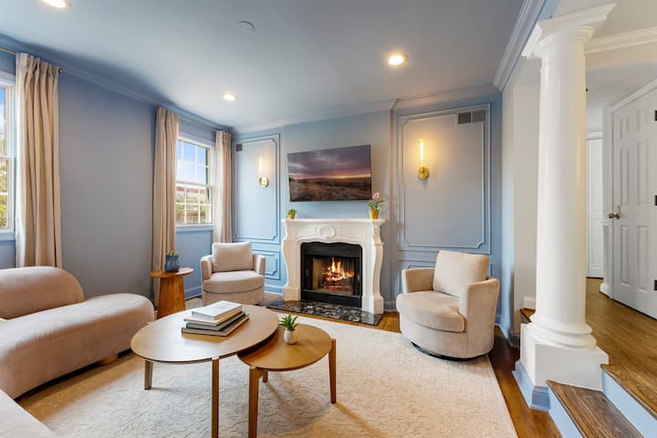 Capitol Hill Gem: Prime Locale - Washington, D.C.