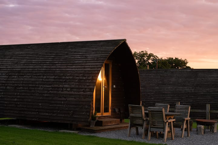 En-suite Wooden Cabin In Lancashire - Clitheroe