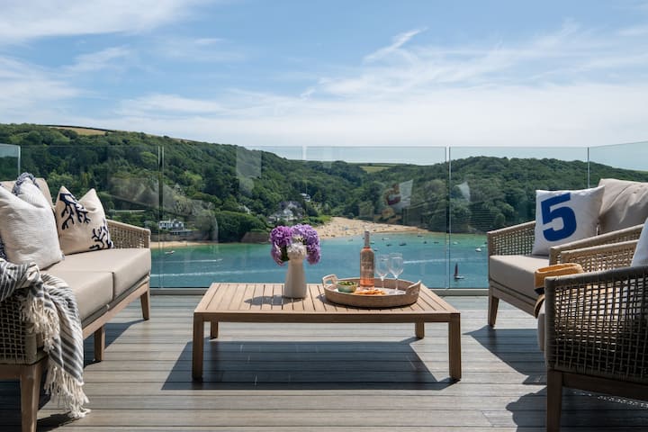 Sea Shimmer | Finest Stays - Kingsbridge