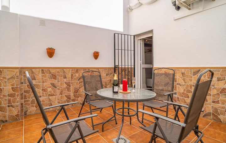 2 Bedroom Nice Apartment In Chipiona - Chipiona