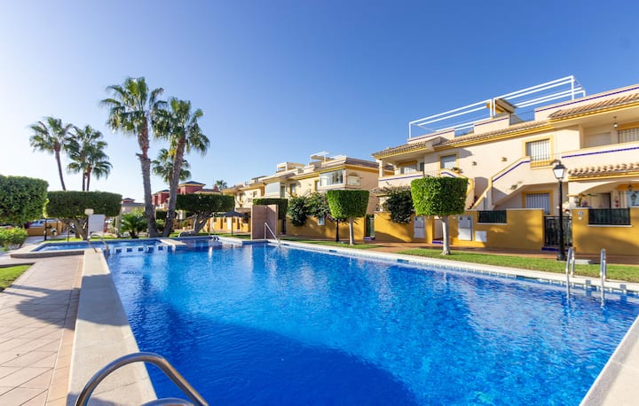3 Bedroom Amazing Home In Orihuela Costa - Cabo Roig