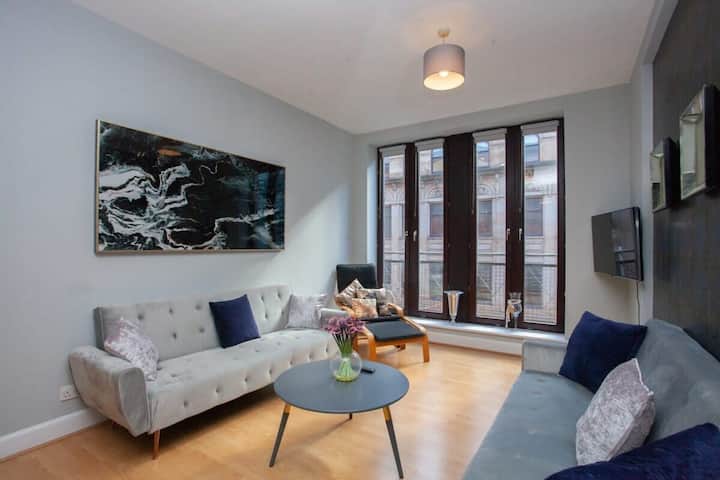 Modern And Refurbished Flat In Merchant City - Glasgow Queen Street Station