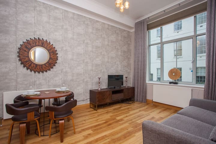 Stylish Merchant City Flat, Glasgow - Glasgow