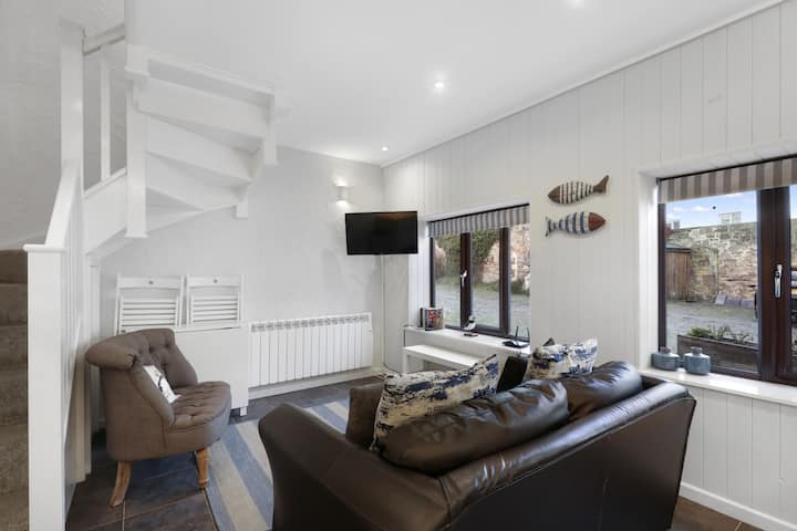 Lobster Lodge - North East Escapes - Bamburgh