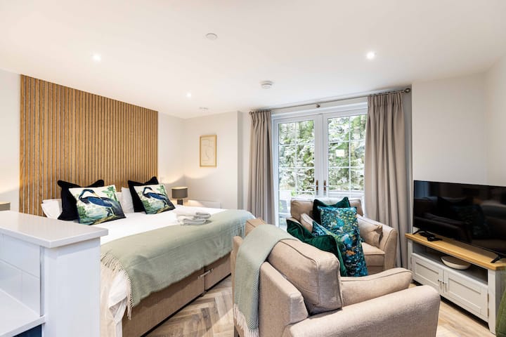 Sleeps 2-ground Floor Stylish Studio Apartment - Bakewell