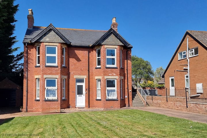 Suburban Flat 61.2 - Exmouth