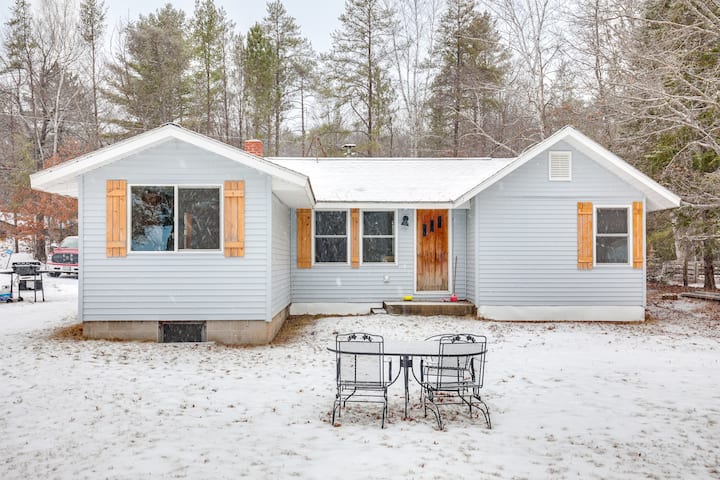 Fish Year-round: Riverfront Cottage In Rhinelander - Rhinelander, WI
