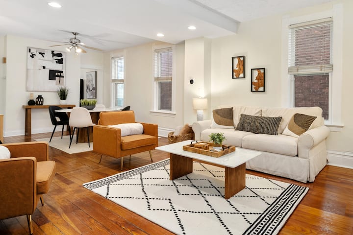 German Village Cottage-fenced Patio|german Village - Columbus, OH