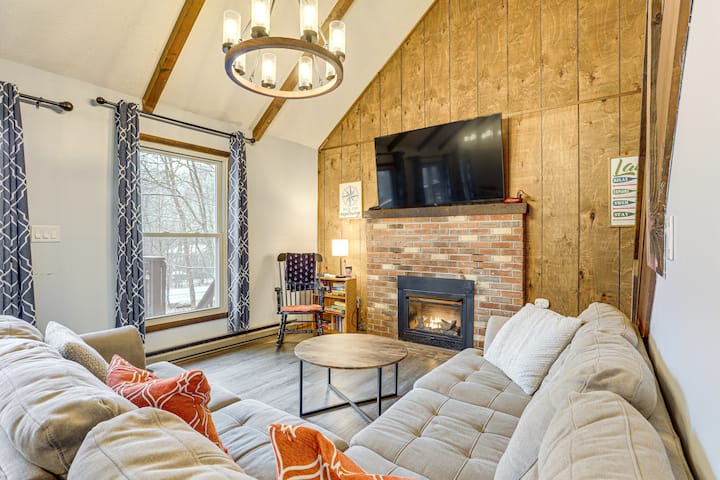 Walk To Hideout Slopes: Home W/ Game Room! - Lake Ariel