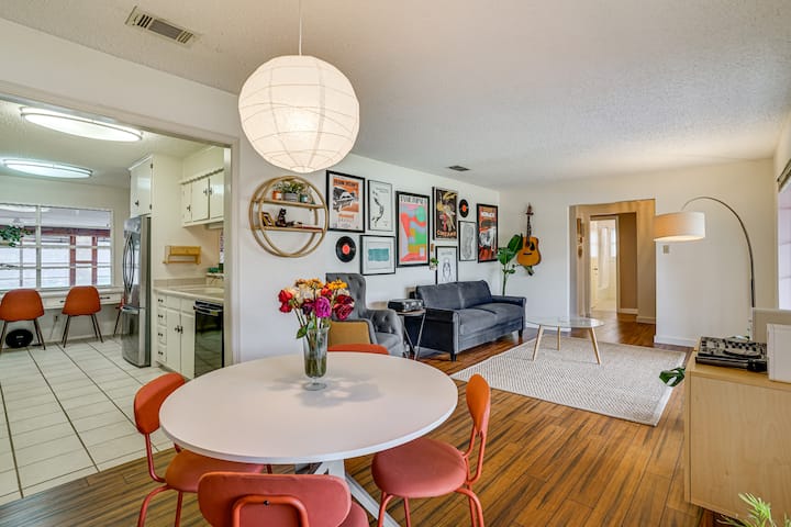 Karaoke Ready! Fort Worth Area Home W/ Pool - Fort Worth, TX