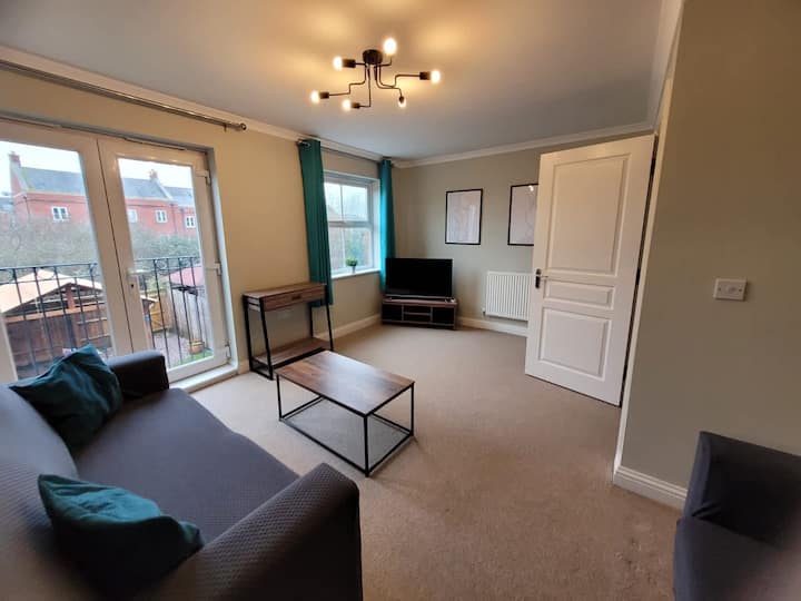 Spacious Home | Garden | Free Parking - Cirencester