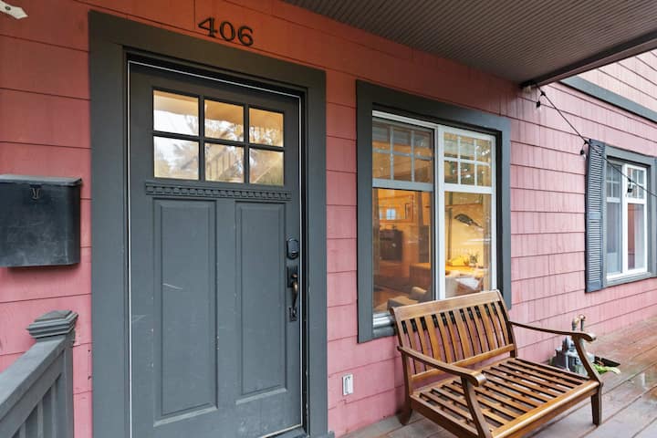 Harborview Heights - Seattle, WA