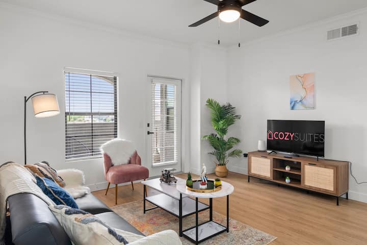 Cozysuites Chandler W/ 2 Pools, Jacuzzi, Arcade 03 - Sun Lakes, AZ