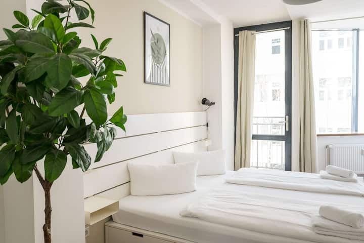 Fantastic 2 Bedroom Apartment - Berlin Schönefeld Airport (SXF)