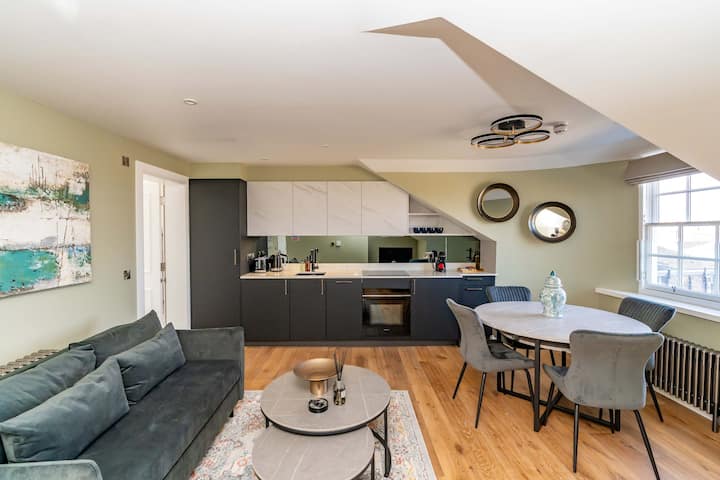Ponton Suite - 1 Bed Luxury Apartment - Edinburgh
