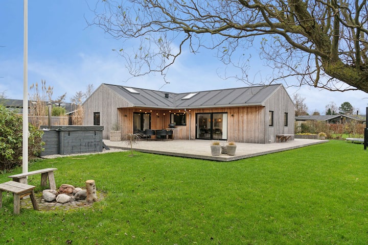 Scenic Summer House With Space For The Family - Dinamarca