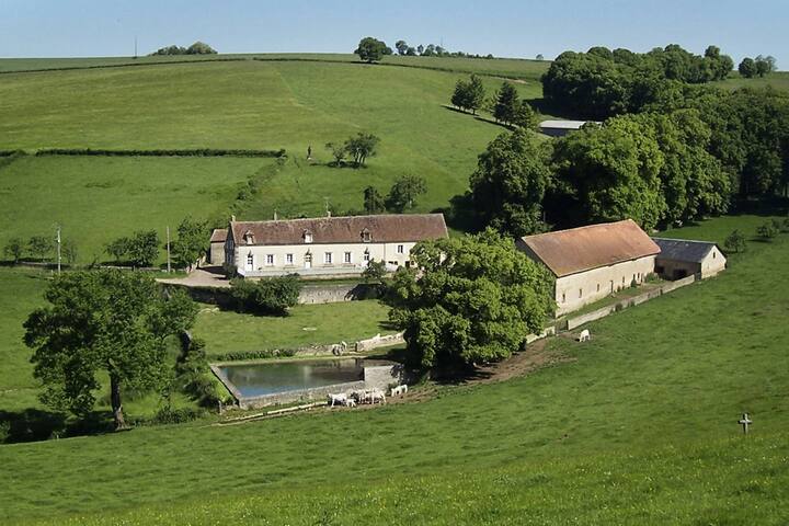 Chambre D'hôte Double Ou Twin Sur Domaine Agricole - Corbigny