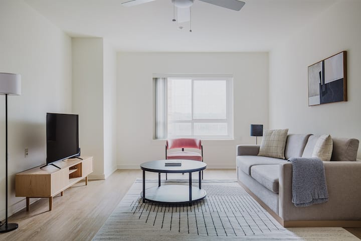 Blueground | Bellevue, W/d, Nr Park & Art - Bellevue, WA