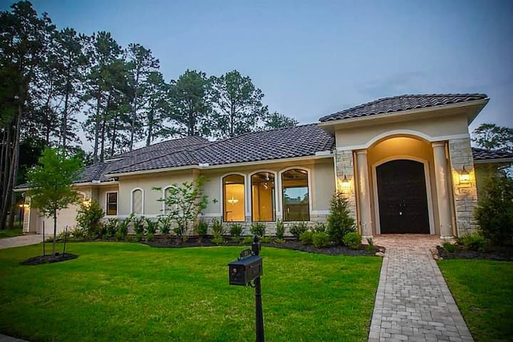 A Luxury Mediterranean Retreat - The Woodlands, TX