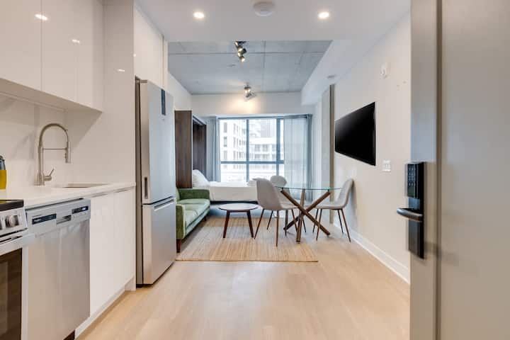 *Brand New Construction, Studio In Old Port -7b - Montréal, QC