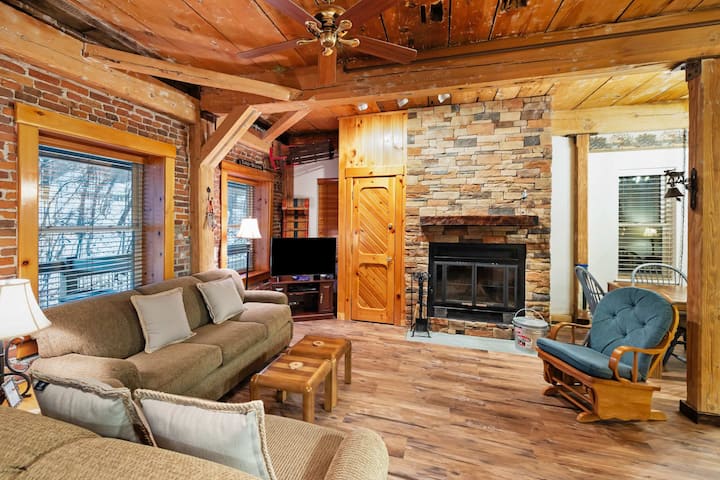 Appartement Dans Le Village Avec Cheminée, à 5 Min D'okemo - Ludlow, VT