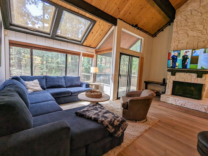 Escape For All Seasons Unit 121 - Big Bear Lake, CA