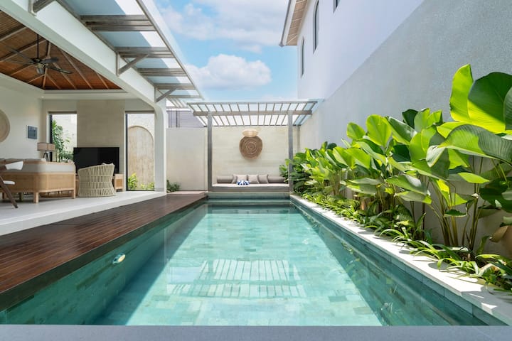 Villa Tropicale à Canggu – Piscine Et Baignoire - Indonesia