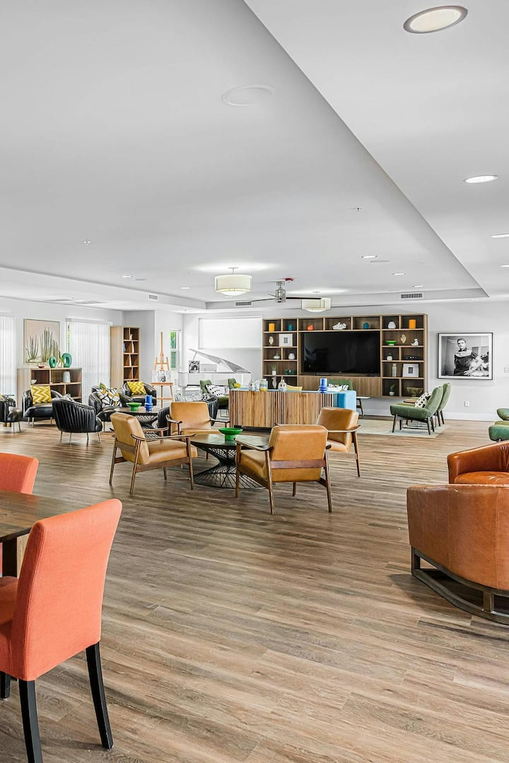 Stylish Suite With Accessible Features - Cathedral City, CA