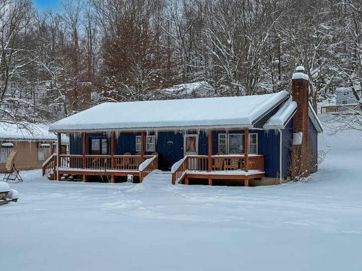 Charming Home Near Downtown Summersville - Summersville, WV