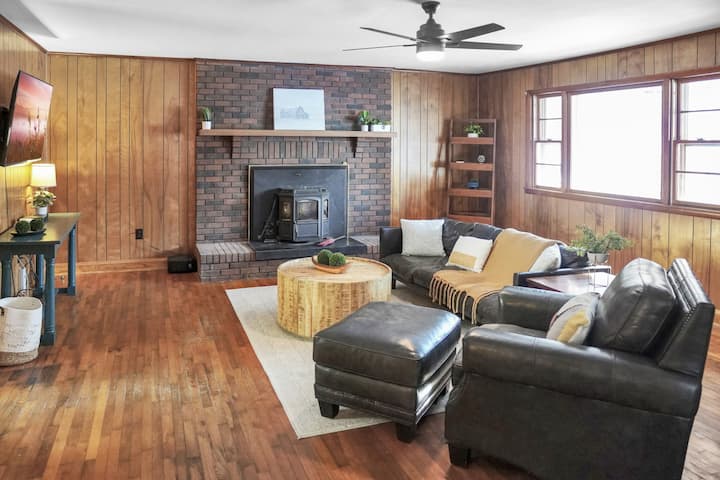 Charming Home Near Downtown Summersville - サマーズビル, WV