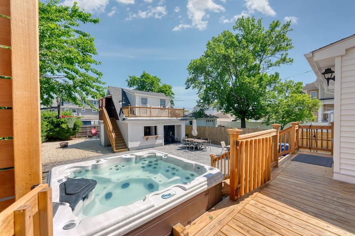 Spacious 5br | Gym | Hot Tub | Basketball | Bbq - Monmouth County, NJ