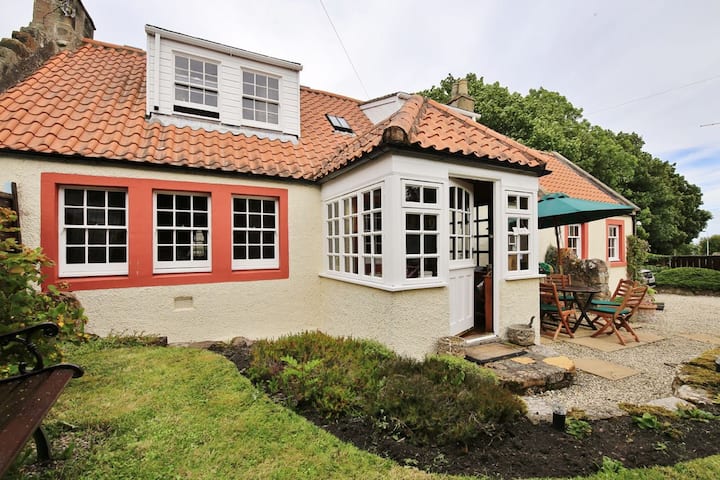 St Christopher's Cottage, 3 Kirk Wynd, Crail, Ky10 - Crail