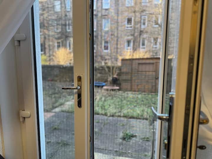 Waverley Park - Charming 1-bed Flat With Patio - Edinburgh