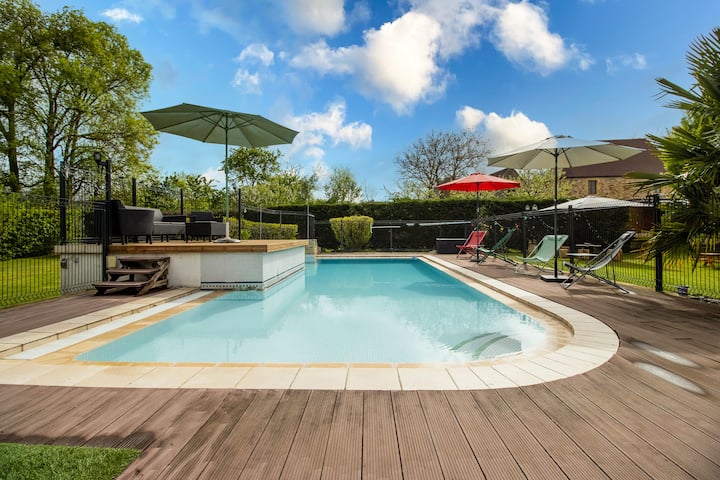 Maloan, Gite Avec Piscine - Dordogne